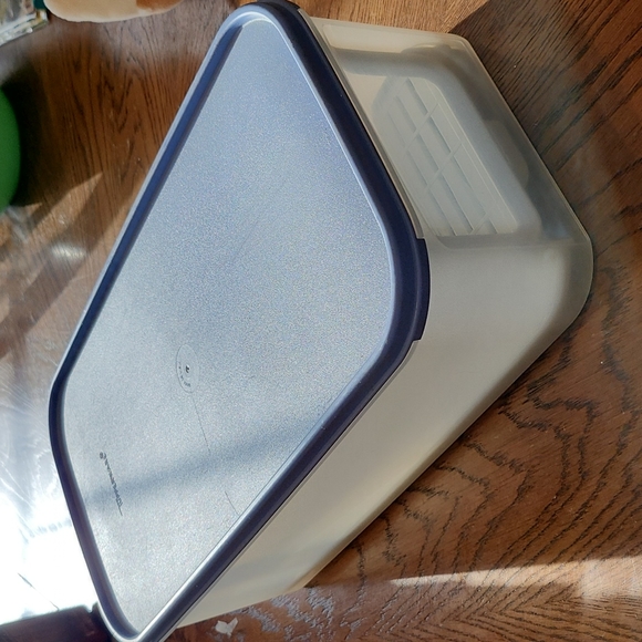 Tupperware | Kitchen | Tupperware Modular Mates Bread Keeperfood ...